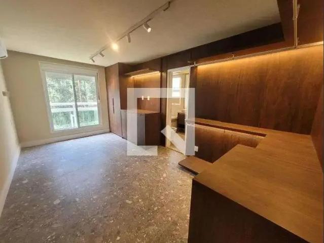 Apartamento para Locação em Santana de Parnaíba/SP Alphaville 4 Quartos