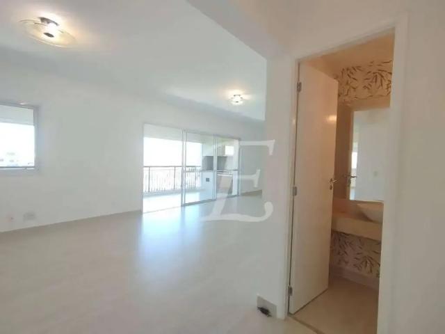 Apartamento para Locação em Santana de Parnaíba/SP Alphaville 3 Quartos