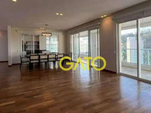 Apartamento para Locação em Santana de Parnaíba/SP Tamboré 4 Quartos