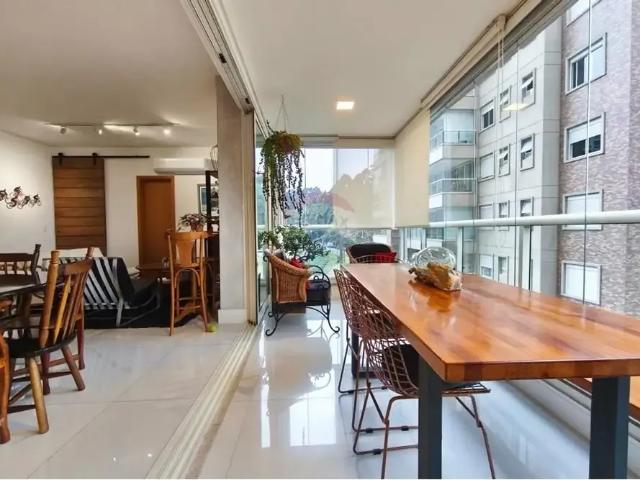 Apartamento para Locação em Santana de Parnaíba/SP Tamboré 2 Quartos