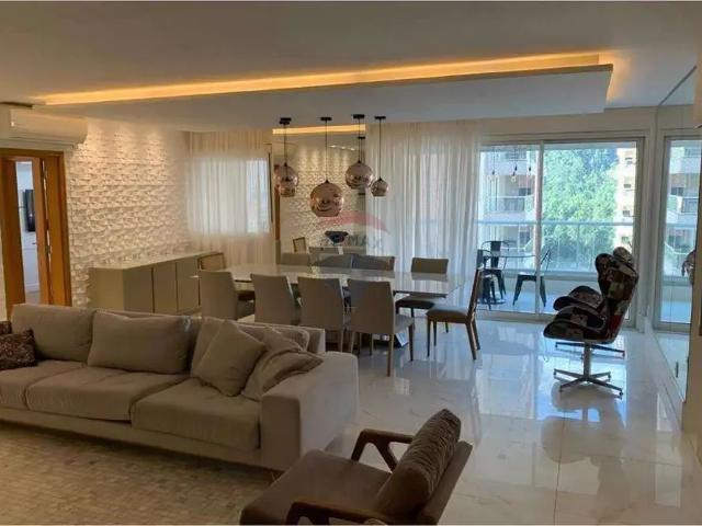 Apartamento para Locação em Santana de Parnaíba/SP Tamboré 3 Quartos