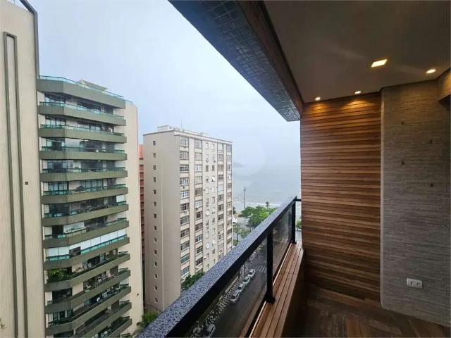 Apartamento para Locação em Santos/SP Embaré 3 Quartos