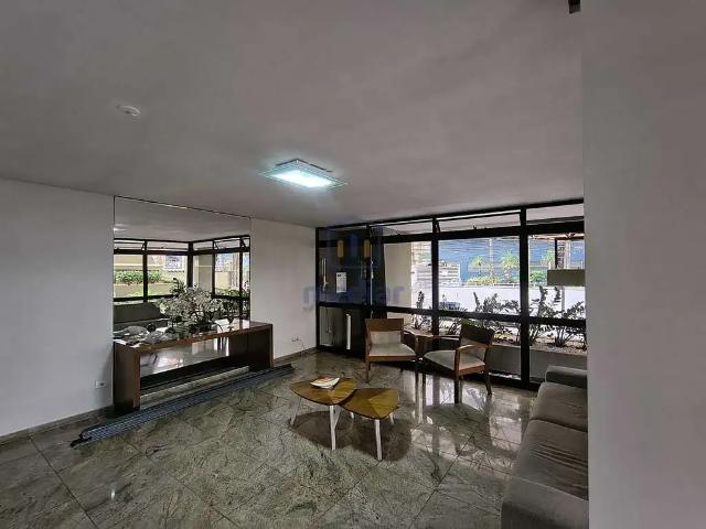 Apartamento para Locação em Santos/SP Embaré 2 Quartos