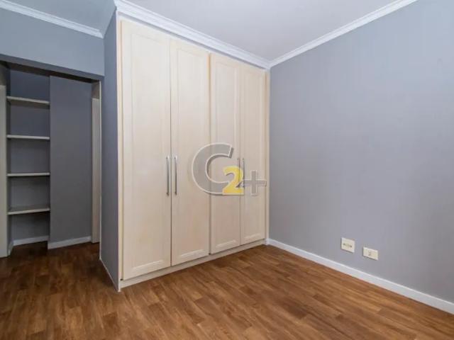 Apartamento para locação na Vila Nova Conceição com 3 quartos, 3 vagas e 126 m²