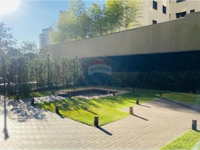 Apartamento para locação na Vila Andrade em rua tranquila. 01 Dormitório/Suíte, 01 vaga, Primeira Lo
