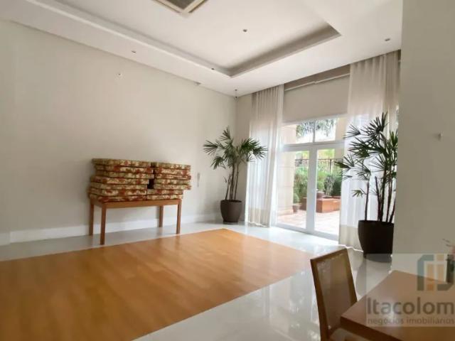 Apartamento para locação no Alpha Park, Alphaville