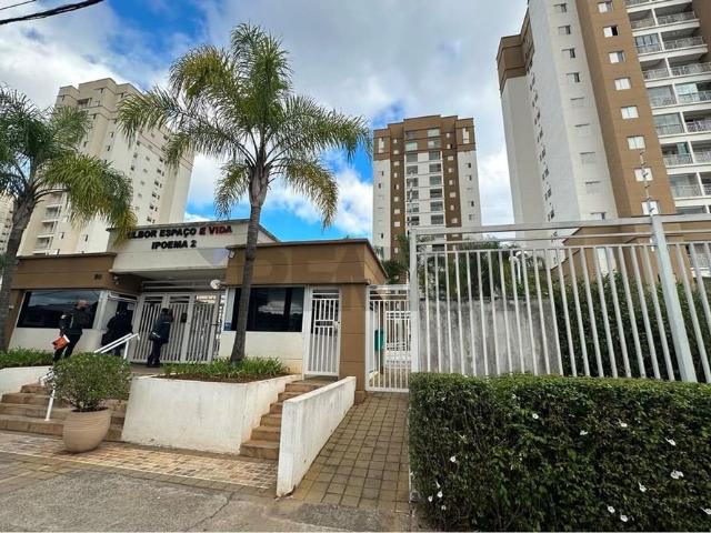 Apartamento para locação no Condomínio Helbor Espaço e Vida Ipoema 2: com2 suítes, varanda gourmet, cozinha com planejados e lazer completo