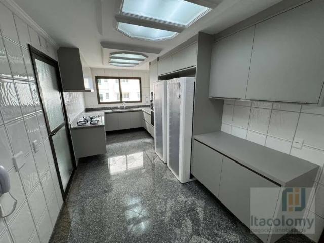 Apartamento para locação no Edifício Chateau, Alphaville
