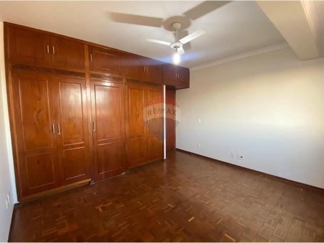 Apartamento para locação no Edifício Palmares em Araras SP