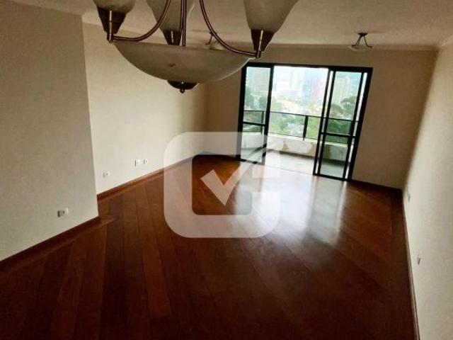 Apartamento para Locação ou venda em Alphaville com 3 dormitórios e 1 Suíte