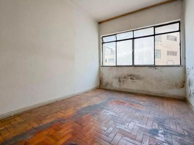 Apartamento para reformar, 3 dormitórios, na Aclimação