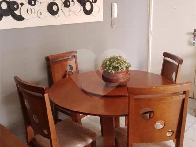 Apartamento para venda na Enseada Guarujá. Reformado, mobiliado e com 1 vaga