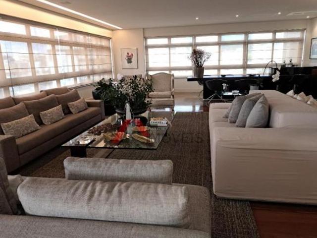 Apartamento para venda na Serra, de 540 m², 4 suítes, 4 vagas. Lazer completo, portaria armada, 24 h