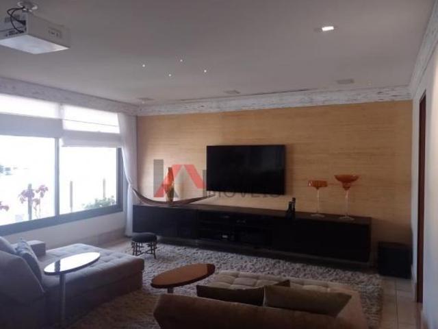 Apartamento para venda, na Serra, 5 quartos, 4 vagas, 500 m². Localização privilegiada. Oportunidade