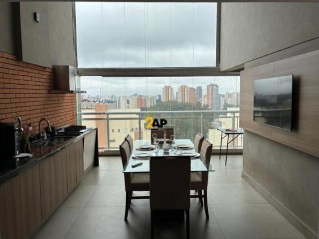Apartamento para venda na Vila Andrade: 4 Quartos, 3 Suítes, 5 Banheiros, 3 Vagas de Garagem, 203m²