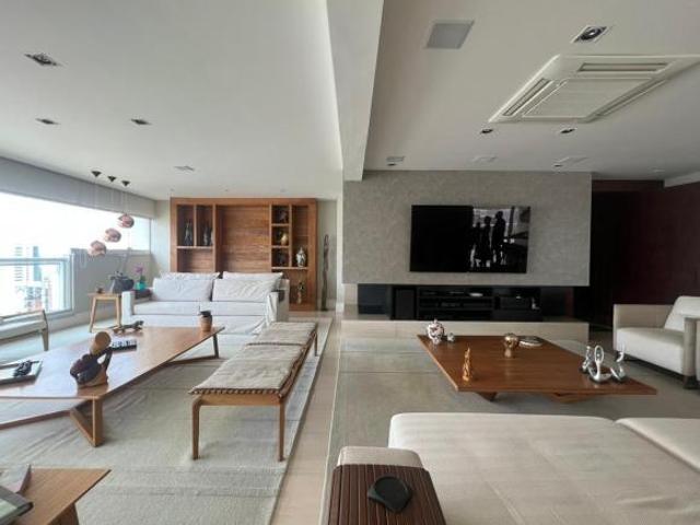 Apartamento para venda no Artisan Campo Belo com 3 suítes e 4 vagas, próx. metrô