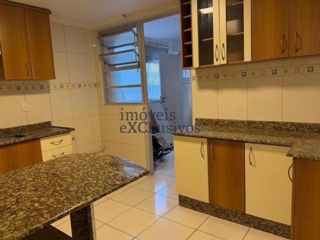 Apartamento para venda no Batel