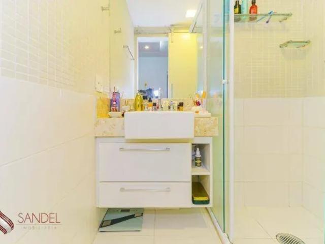 Apartamento para venda no Condomínio Splendido Jd do Golf, 134m², 03 suítes, churrasqueira na sacada