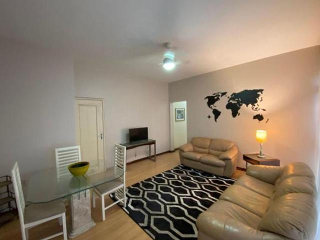Apartamento para venda no Gonzaga, próximo praia, 3 dormitórios, reformar, 1 vaga coletiva, portaria