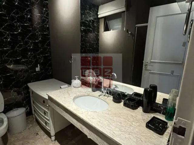 Apartamento para venda no Itaim Bibi, São Paulo SP: 1 quarto, 1 sala, 3 banheiros, 1 vaga de garagem