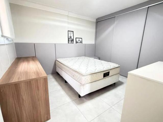 Apartamento para venda ou aluguel, com 1 quarto e armários planejados no House Campolim Sorocaba