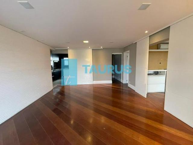 Apartamento para venda ou locação, 2 suítes, 2 vagas, 160m², Vila Congonhas