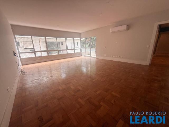 Apartamento para Venda ou Locação em Jardim América, São Paulo, SP