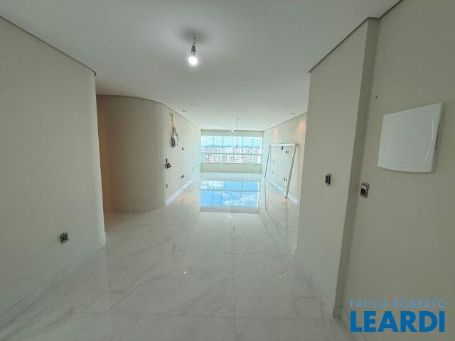 Apartamento para Venda ou Locação em Jardim Do Mar, São Bernardo Do Campo, SP