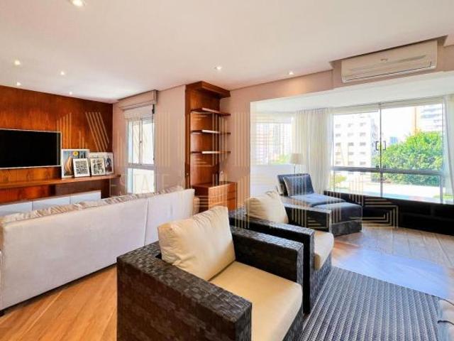 Apartamento para venda ou locação em Moema 3 quartos