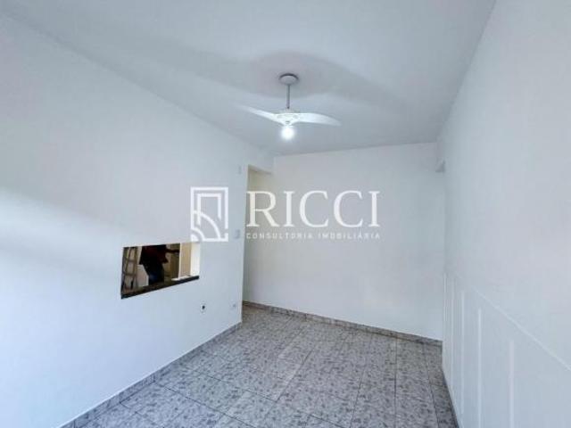 Apartamento para Venda ou Locação no Gonzaga, Santos SP: 2 quartos, sala, banheiro, 1 vaga de garage