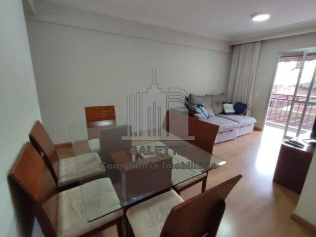 Apartamento para venda amplo e muito bem localizado, 2 +1 quartos, sala com sacada