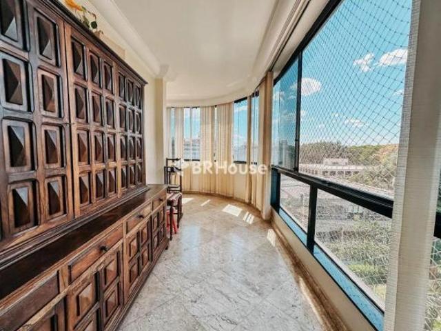 Apartamento para venda com 4 quartos, em Asa Norte com 241 m²