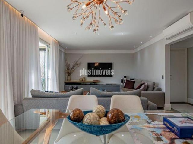 Apartamento para venda com 4 quartos, sendo 3 suítes, 158m²