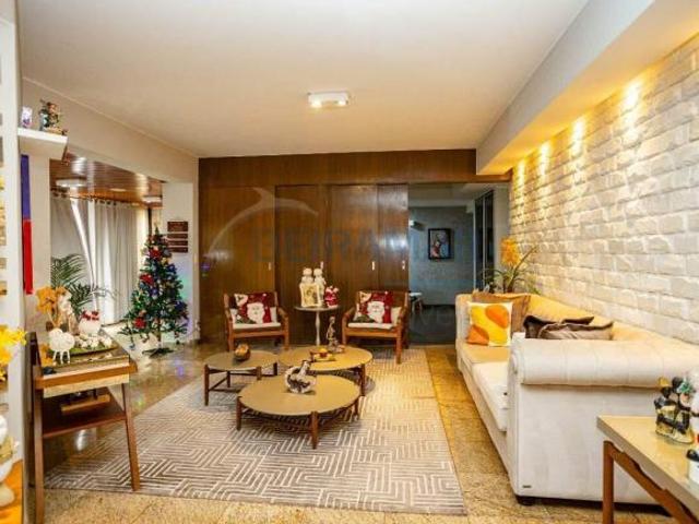 Apartamento para venda com 4 quartos, sendo 2 suítes, 3 vagas de garagem e nascente no Residencial