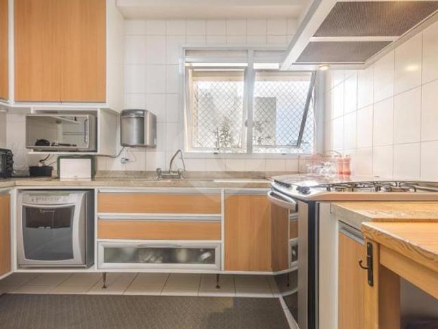 Apartamento para venda com 153 m² com 4 quartos e 3 vagas em Perdizes