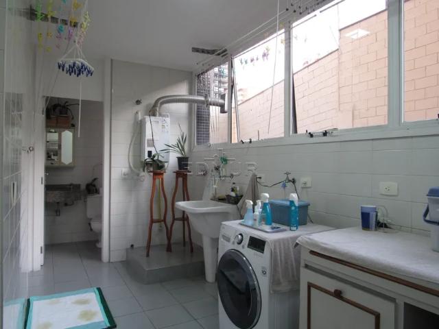 APARTAMENTO para VENDA com 270m² no bairro Jardim com 3 quartos e 3 vagas. Santo André, SP