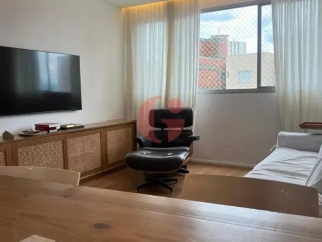 Apartamento para venda com 2 quartos sendo 1 suíte 68 m² no bairro Centro