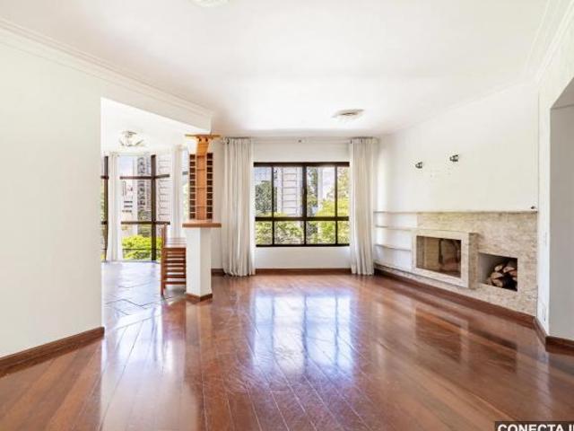 Apartamento para Venda com 3 Quartos no Alphama