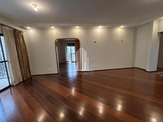 Apartamento para venda de 157 metros em Moema