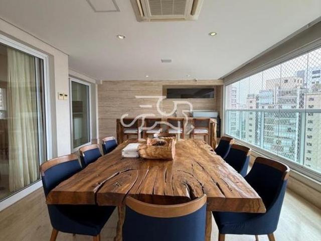 Apartamento para venda e aluguel em Vila Uberabinha de 335.00m² com 4 Quartos, 4 Suites e 4 Garagens