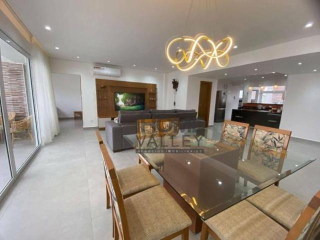 Apartamento para venda em Praia Pitangueiras de 180.00m² com 4 Quartos, 4 Suites e 2 Garagens