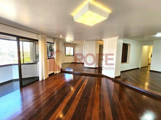 Apartamento para venda e ou locação em Moema, 170m2 com 3 suítes e 2 vagas de garagem