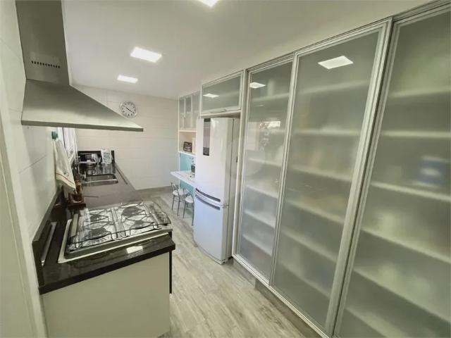 Apartamento para venda e locação na Vila Romana com 150m²