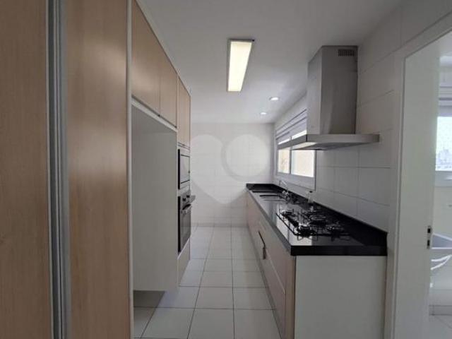 Apartamento para venda e locação na Vila Romana