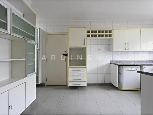 Apartamento para venda e locação no Campo Belo