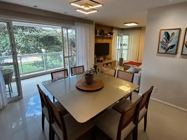 Apartamento para Venda em Macaé/RJ Cavaleiros 4 Quartos