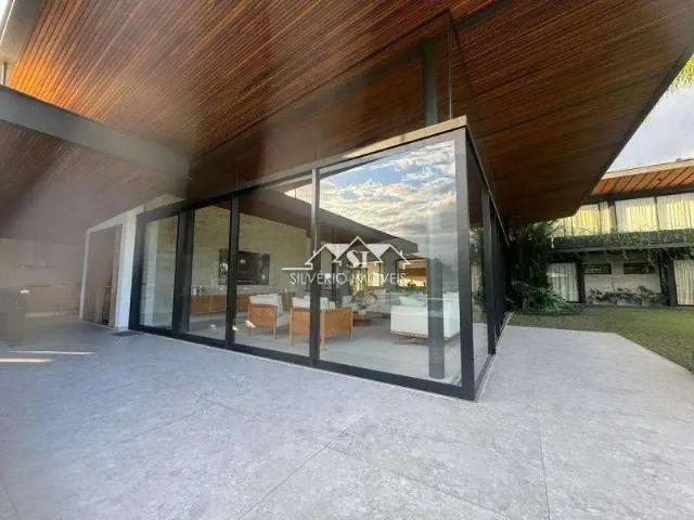 Apartamento para Venda em Mangaratiba/RJ Centro 7 Quartos