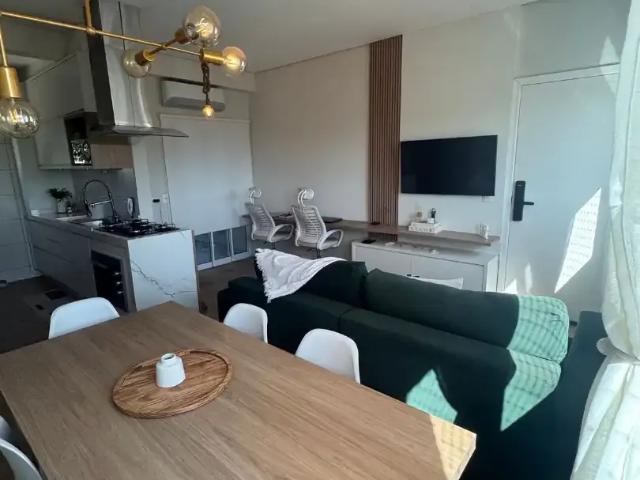 Apartamento para Venda em Maringá/PR Zona 05 2 Quartos