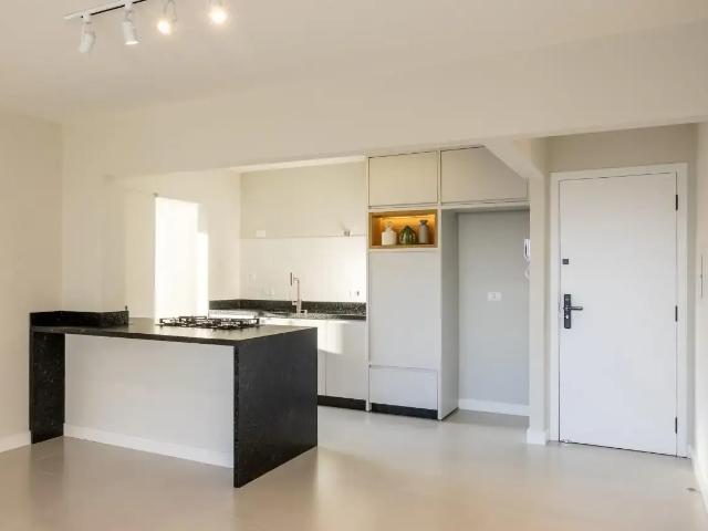 Apartamento para Venda em Maringá/PR Zona 07 3 Quartos