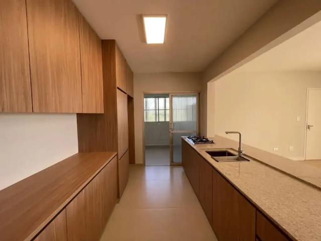 Apartamento para Venda em Maringá/PR Zona 07 3 Quartos